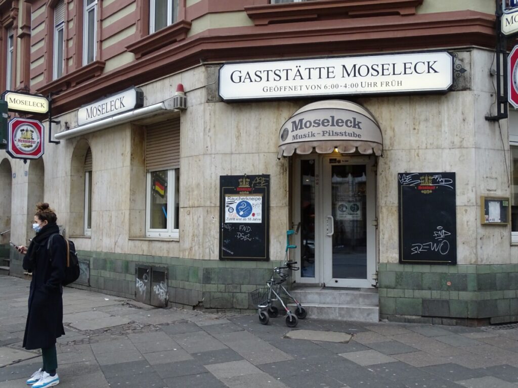 Bunte Lichter, abgebremste Züge und urige Kneipen: Das Frankfurter ...